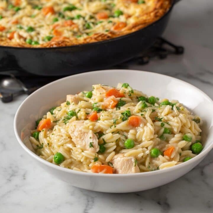 Easy Creamy Chicken Pot Pie Recipe - LovelyCooks